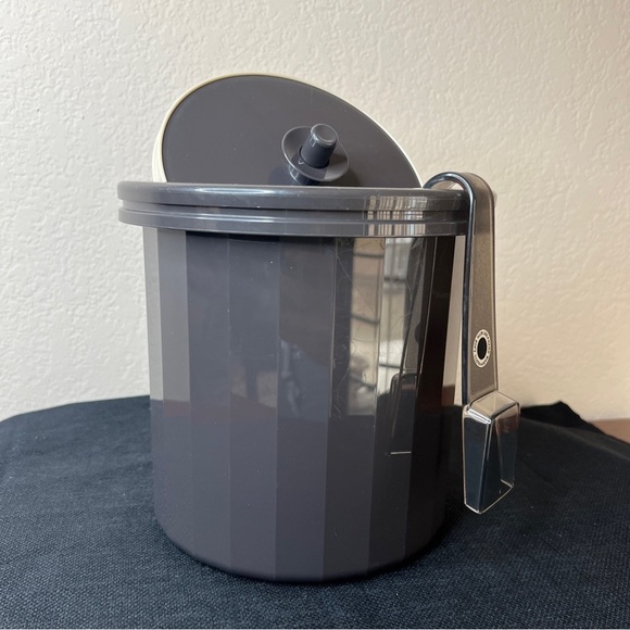 Tupperware | Kitchen | Vtg Brown Tupperware Ice Bucket Container 6 ...